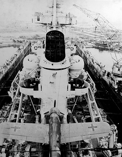 Pacific Wrecks Enlargement Of Prinz Eugen View Forward From The Mainmast Towards The Bow In